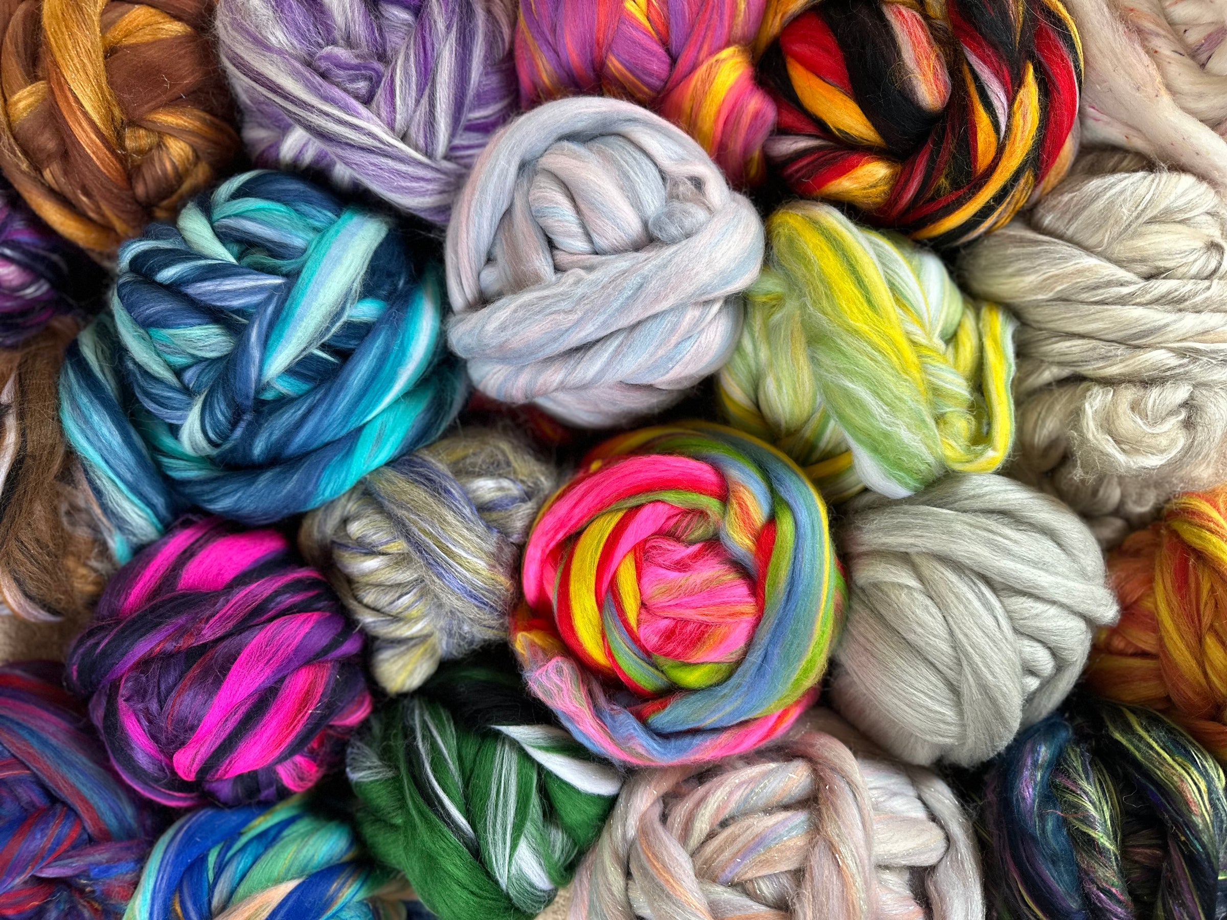 Welcome to World of Wool - for all your wool & fibre crafting needs ...